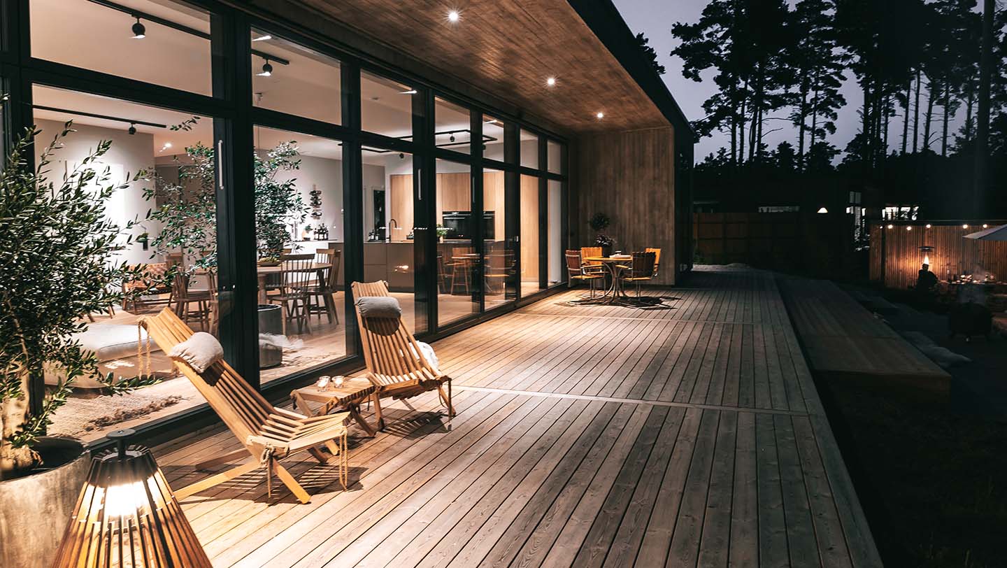 Inspiration til vinduer i farver - sådan vælger du → VELFAC